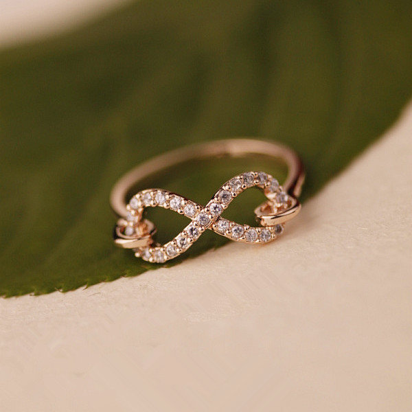 L 082402 Infinity Symbol Zircon Diamond Ring on Luulla